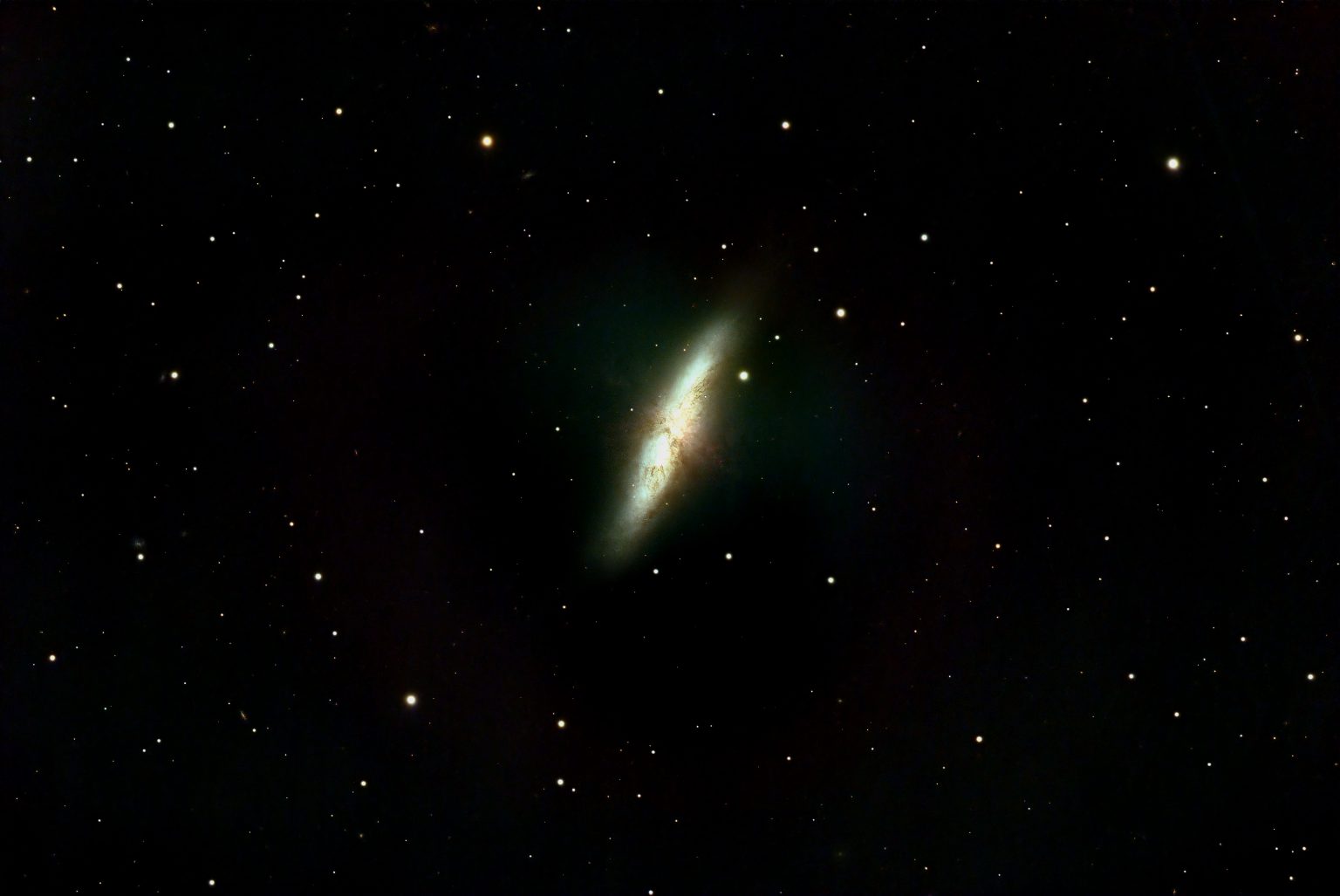 Messier 82 – Cigar Galaxy – Wolf Run Observatory