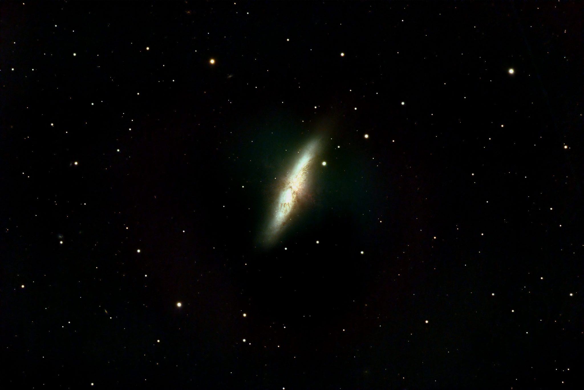 Messier 82 – Cigar Galaxy – Wolf Run Observatory